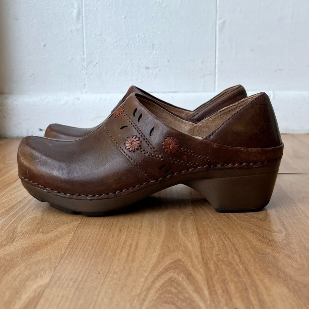 Dansko Embossed Tooled Leather Clog Floral Detailing … - Gem